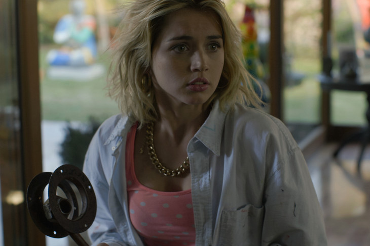「ノック・ノック」キアヌ拷問する美女アナ・デ・アルマスとは？インタビュー映像公開 - 映画ナタリー