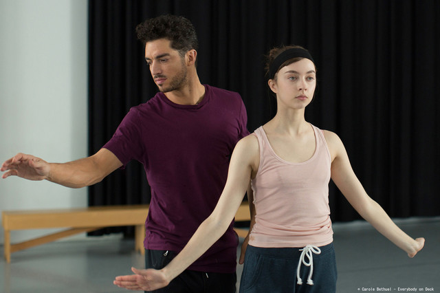 「ポリーナ、私を踊る」主人公のコンテンポラリーダンス収めた本編映像公開（写真18枚 / コメントあり） - 映画ナタリー