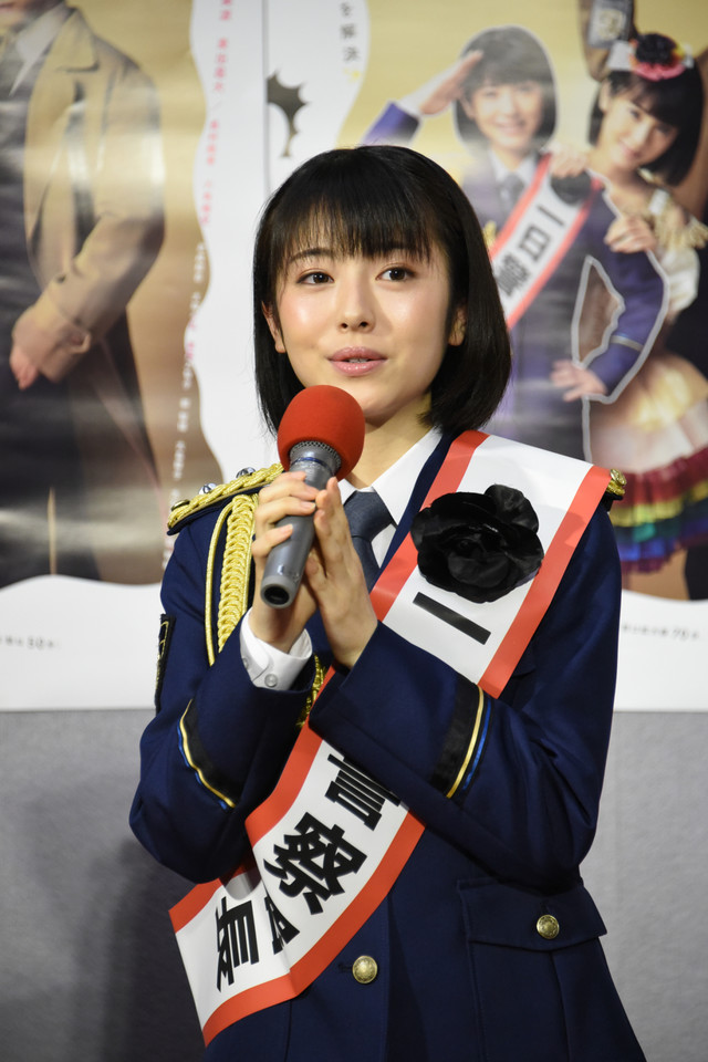 浜辺美波ちゃんの一日警察署長姿がやばいくらいかわいい。逮捕されたい＞＜ [838442844]