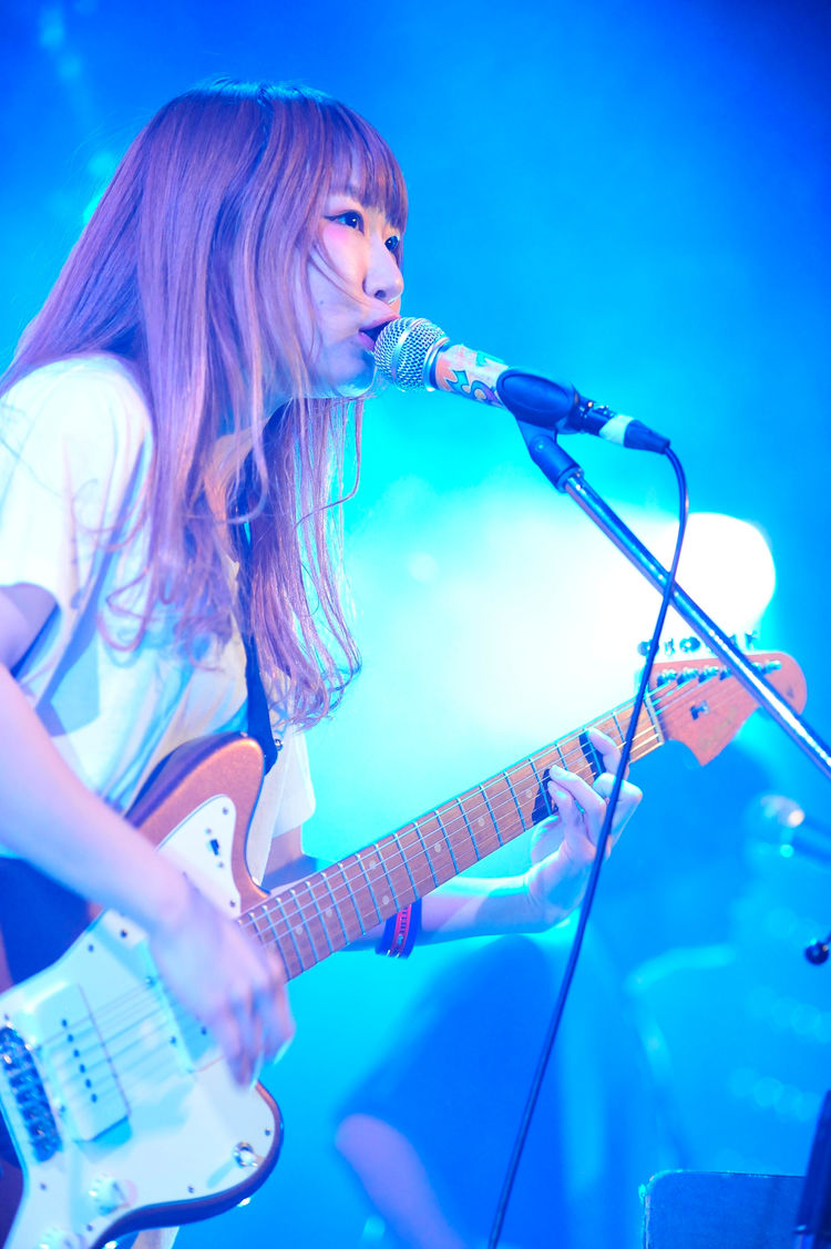 SUPER BEAVER、sumika、Amelie観客と呼応した[NOiD]レーベルナイト - 音楽ナタリー