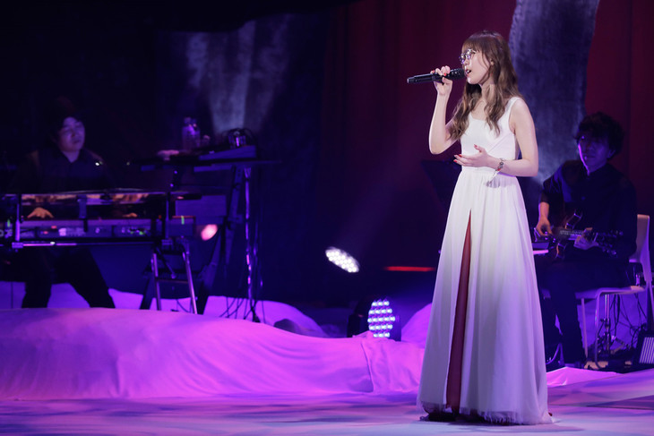 【ライブレポート】Aimer、愛する冬を歌い上げた“忘れられない”ツアーファイナル（写真11枚） - 音楽ナタリー